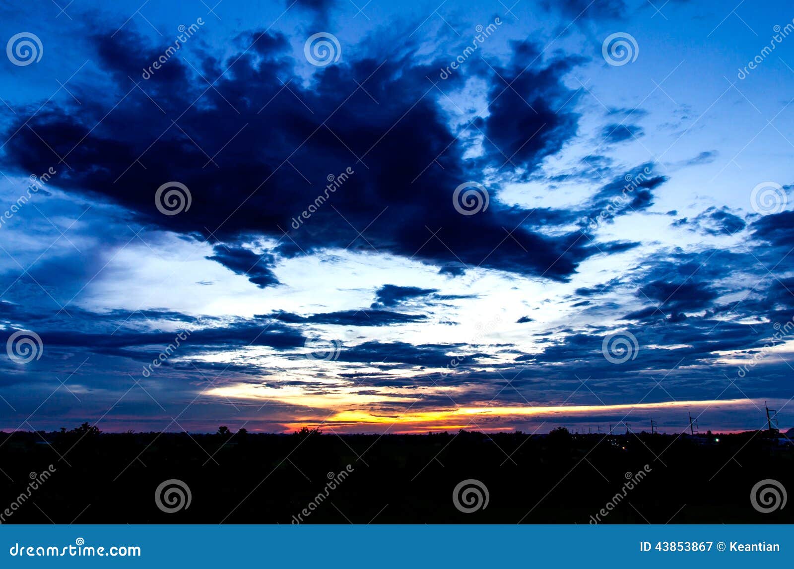 Cloudy sky in spectacular stock image. Image of dawn - 43853867