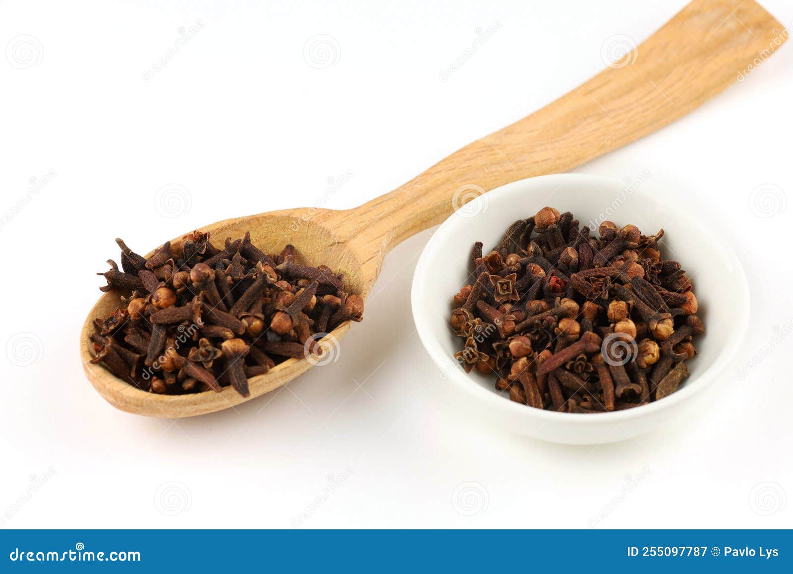Clove Spice in a Wooden Spoon Stock Image - Image of seed, spicy: 255097787