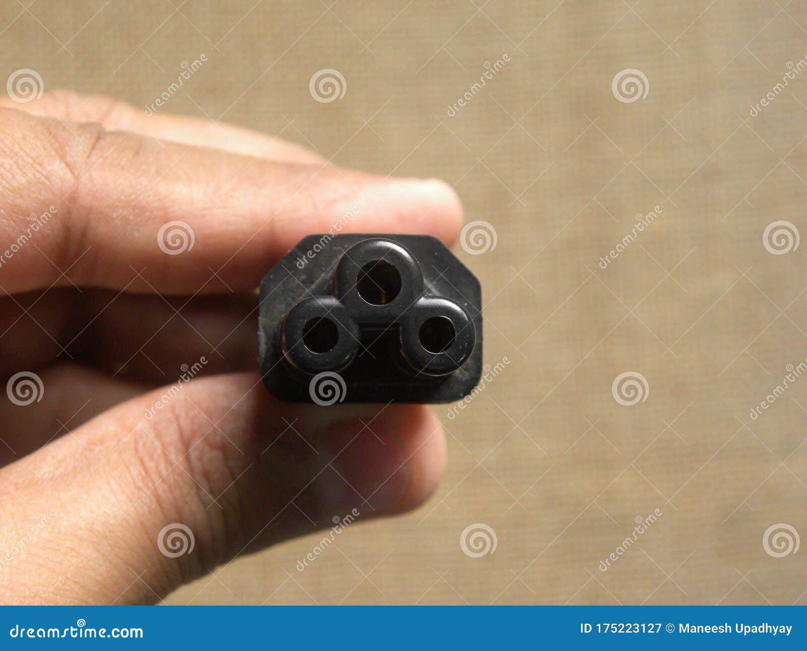 Clover leaf power cable stock image. Image of disconnect - 175223127