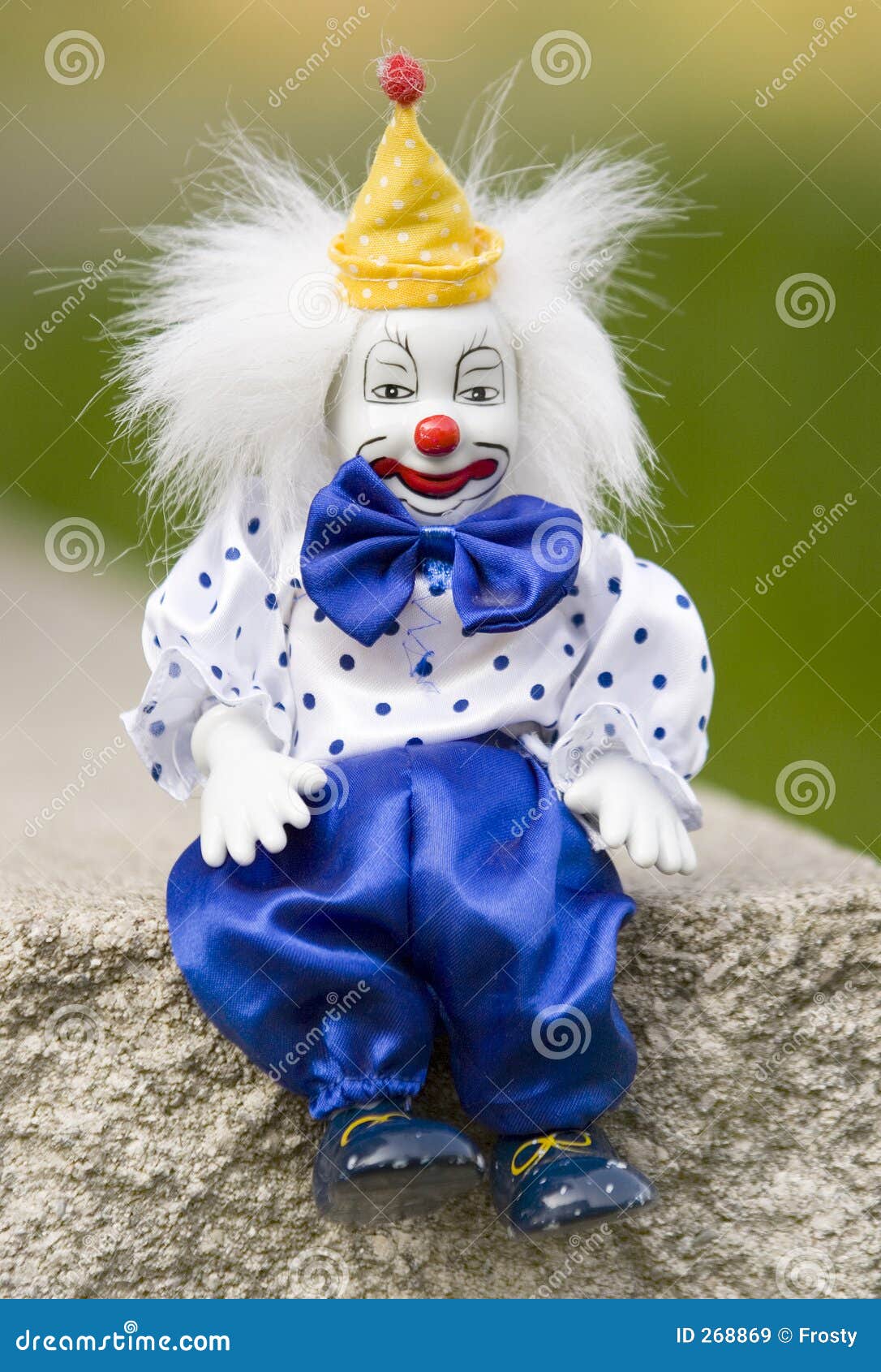 Clown De Repos De Porcelaine Image stock - Image of séance, sourire: 268869