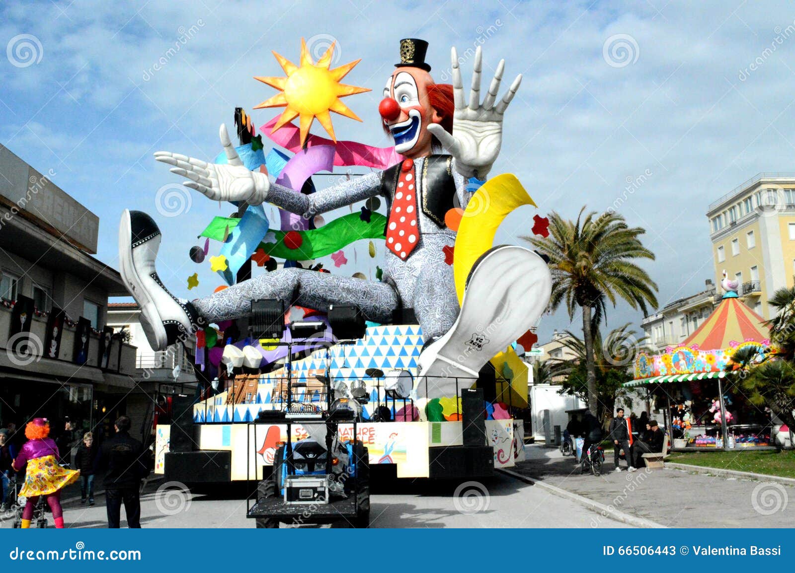 Clown Float at Viareggio Carnival Editorial Stock Photo - Image of ...