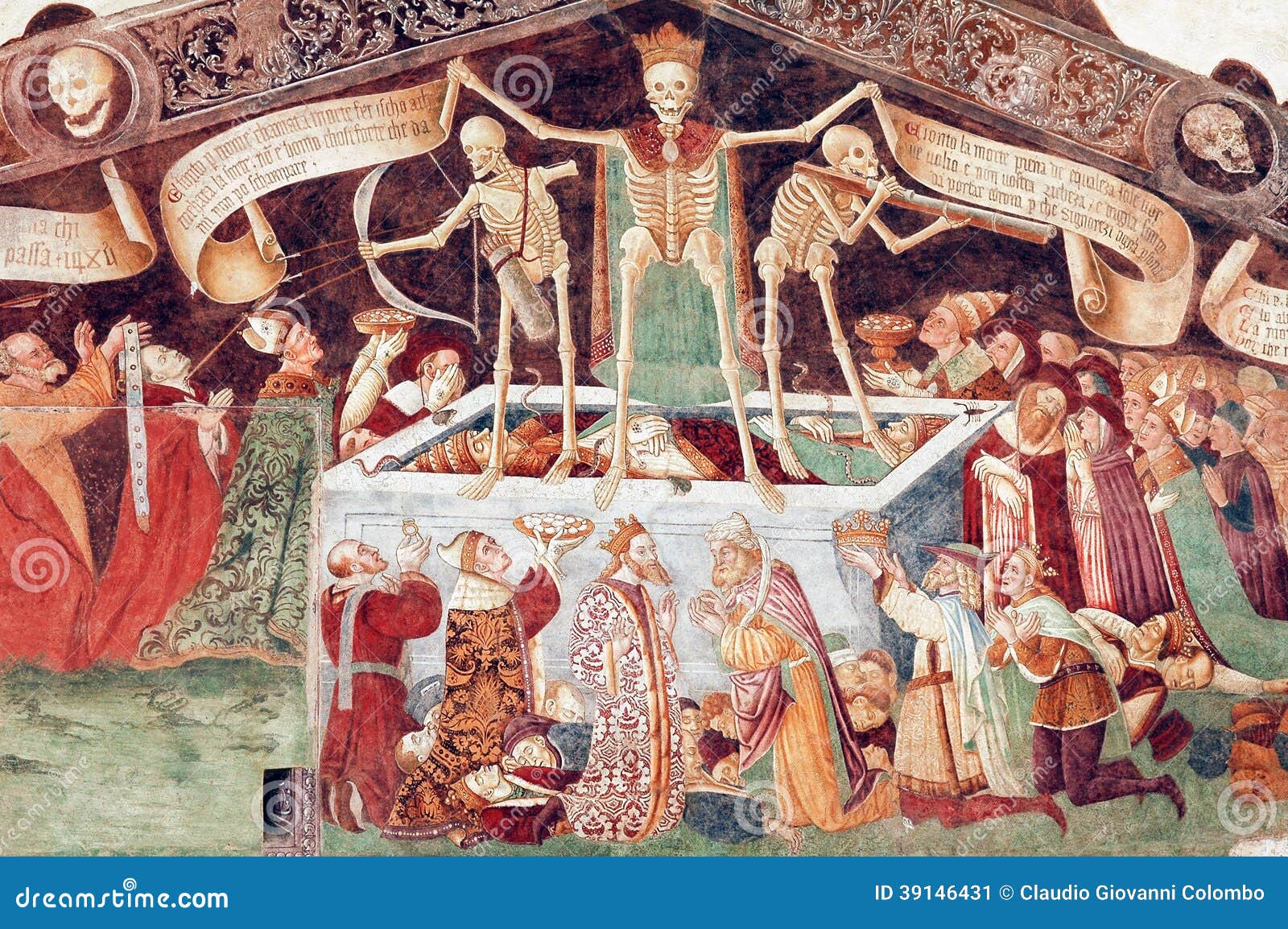 Clusone, fresco foto editorial. Imagen de iglesia, ventana - 39146431