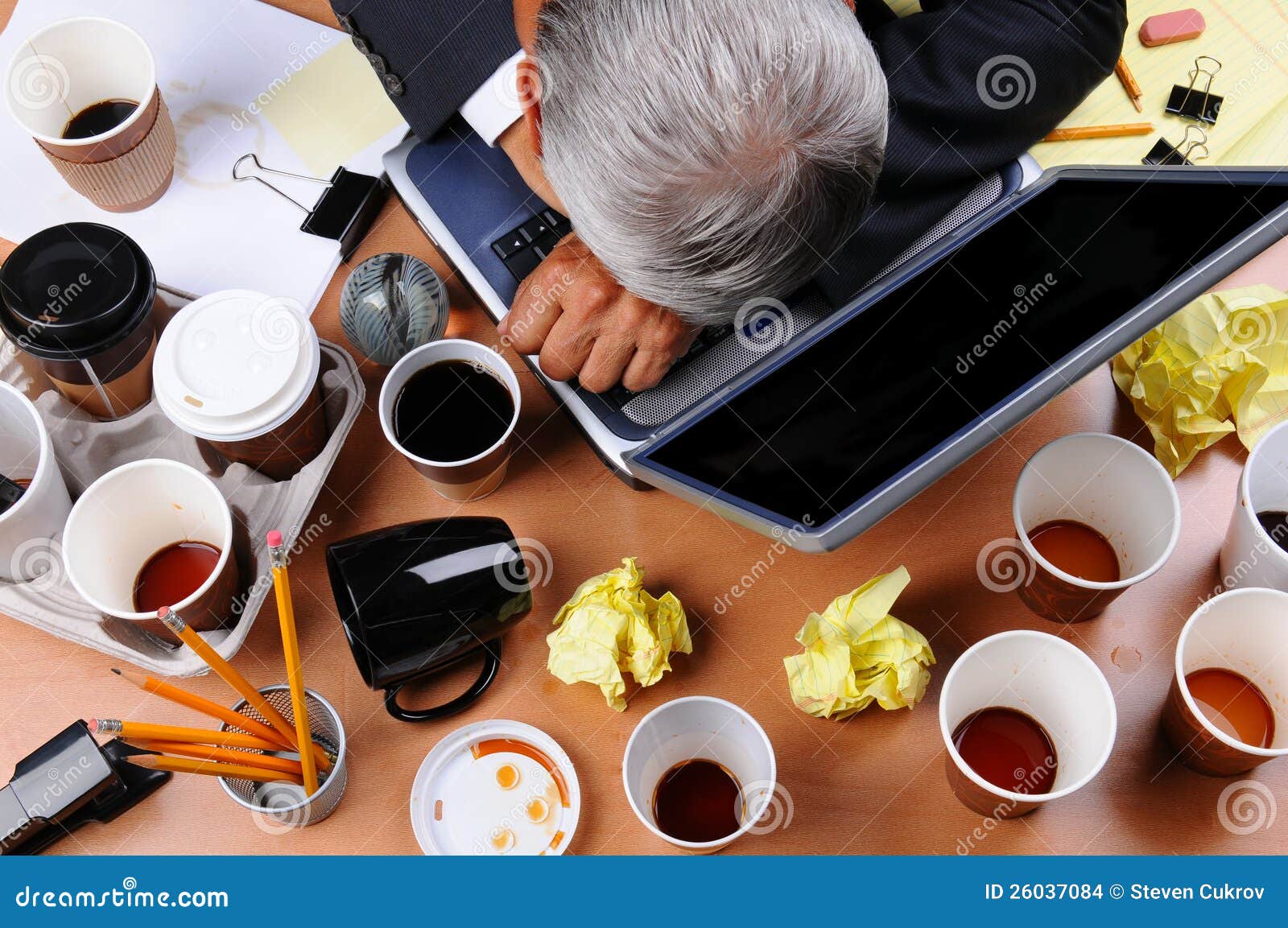 Cluttered Businessman S Desk Stock Photo - Image of drink, clip: 26037084