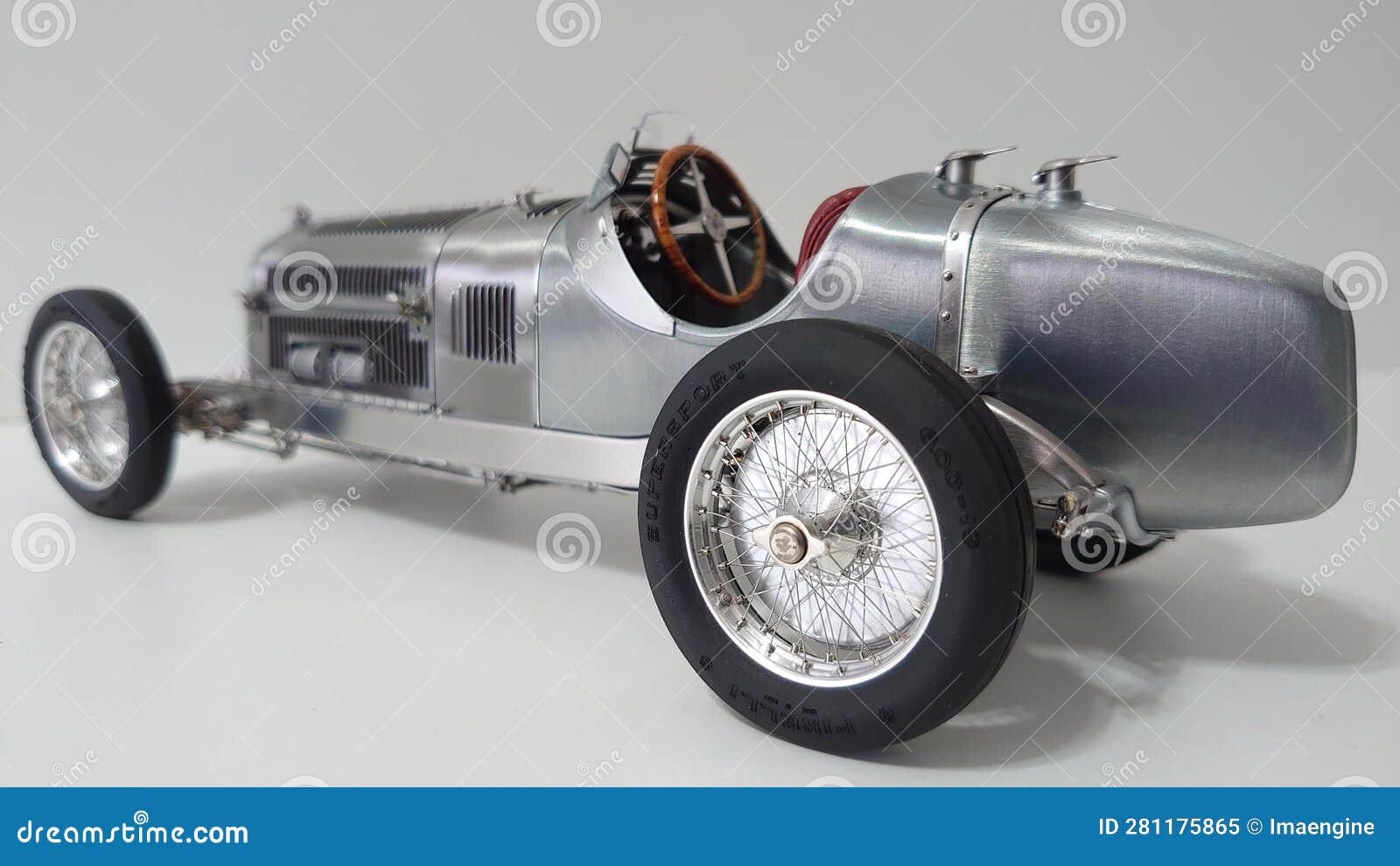 Cmc 1 18 Scale Model Car - Alfa Romeo P3 Racing Chassis Editorial Image ...