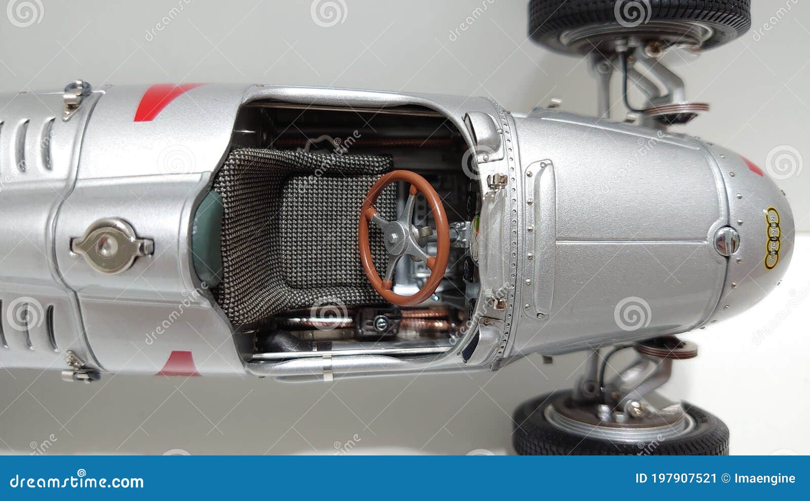 Cmc 1/18 Scale Model Car - German Silver Arrows Auto Union C Type ...