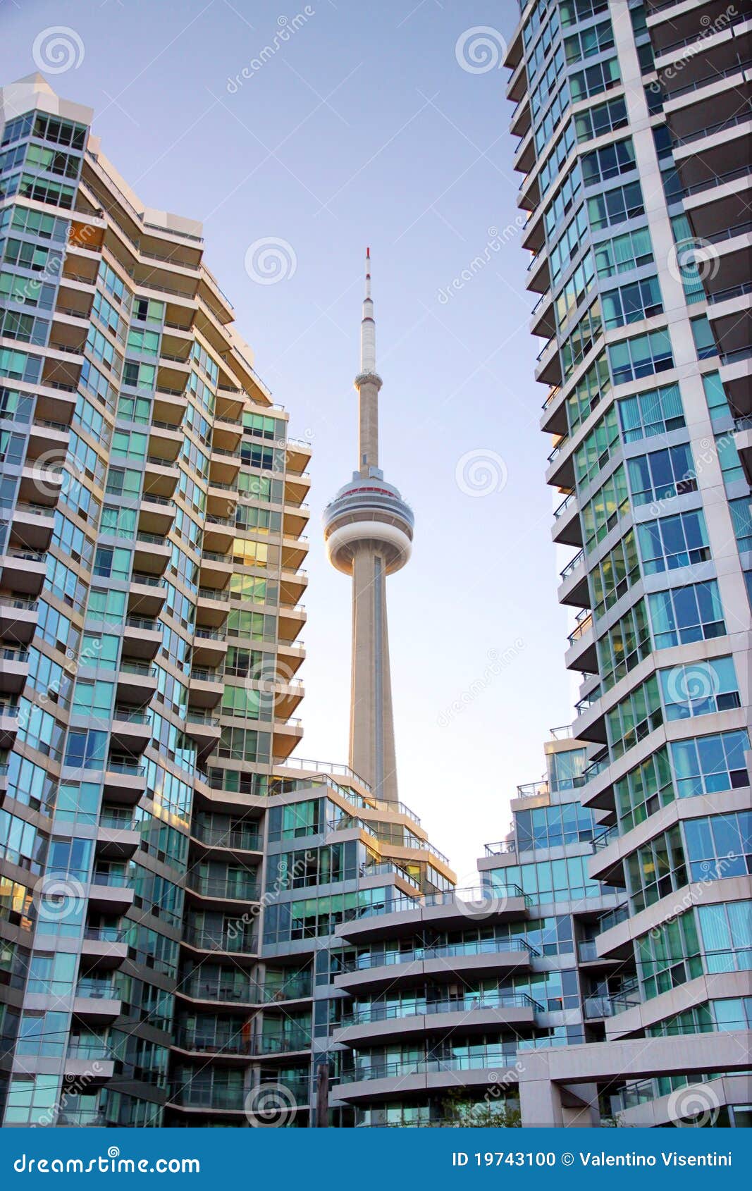 CN Tower editorial image. Image of ontario, condos, landmark - 19743100