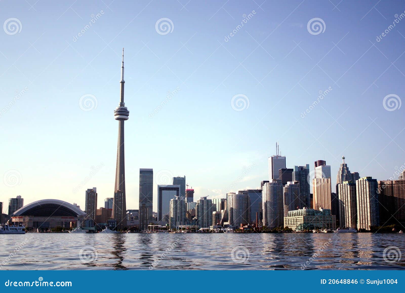 CN tower skyline editorial photo. Image of metropolitan - 20648846