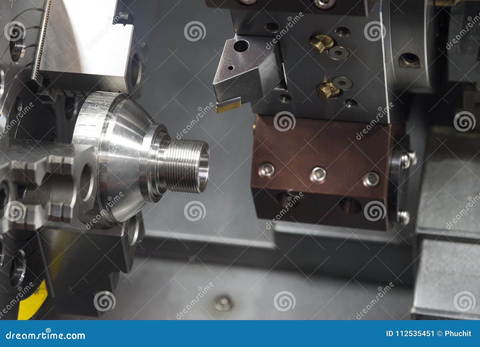 The CNC Lathe Machine Cutting the Thread Stock Image - Image of ...