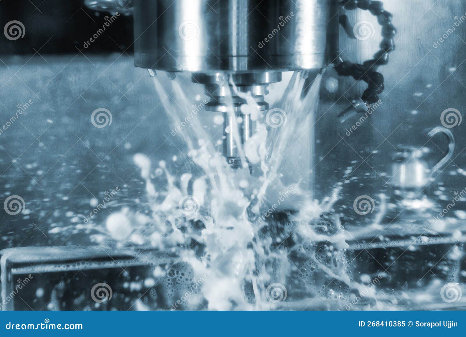 CNC Machining Center Cutting Mold CNC Machining Center Cutting Mold ...