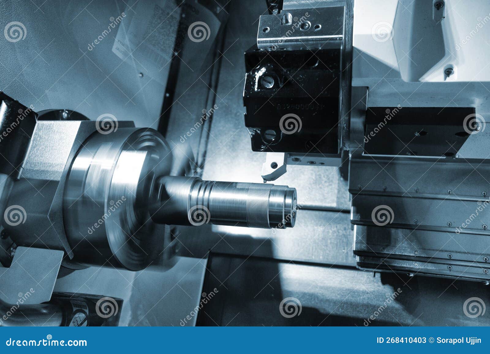 CNC Machining Center Cutting Mold CNC Machining Center Cutting Mold ...