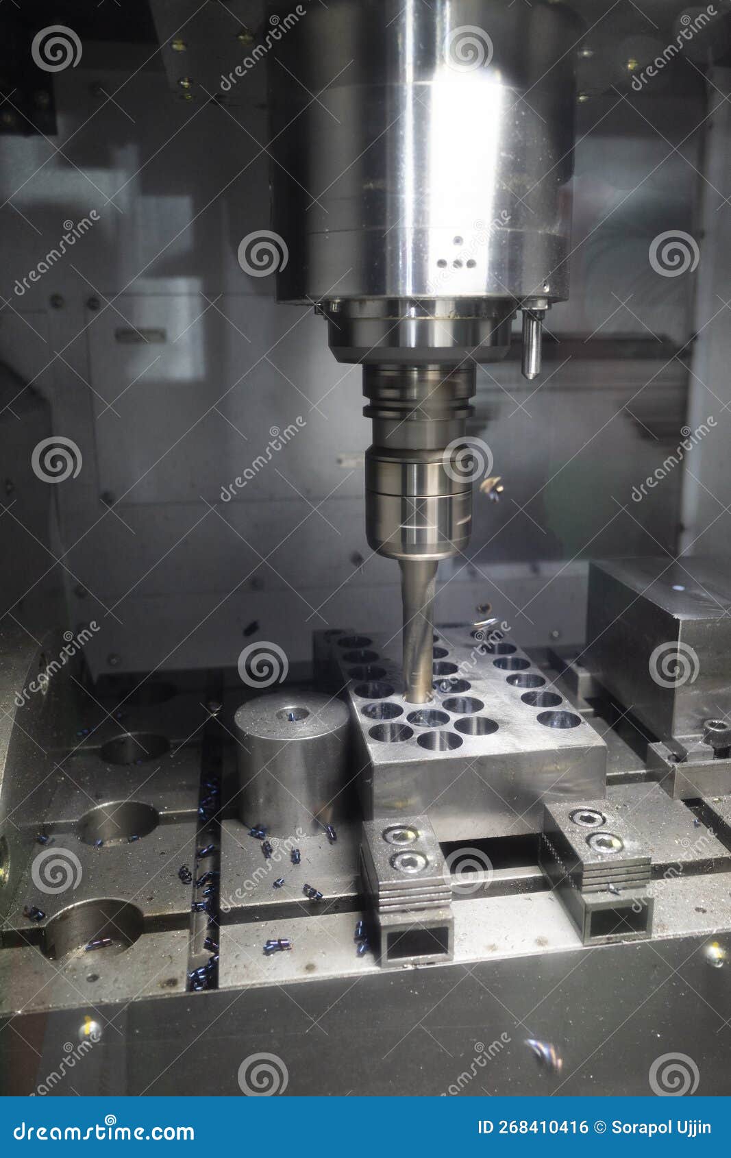 CNC Machining Center Cutting Mold CNC Machining Center Cutting Mold ...