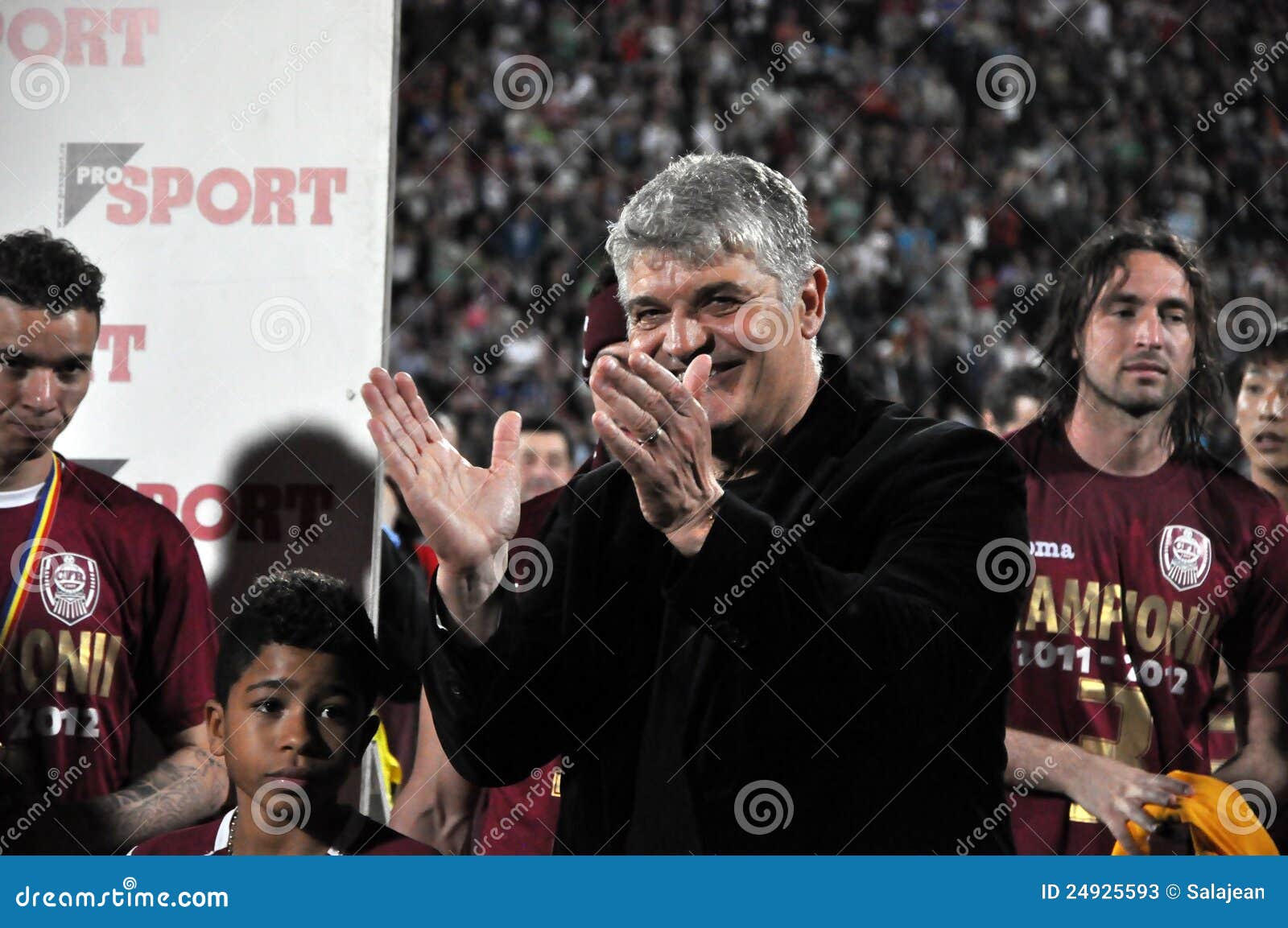 Coach clapping editorial stock photo. Image of coach - 24925593