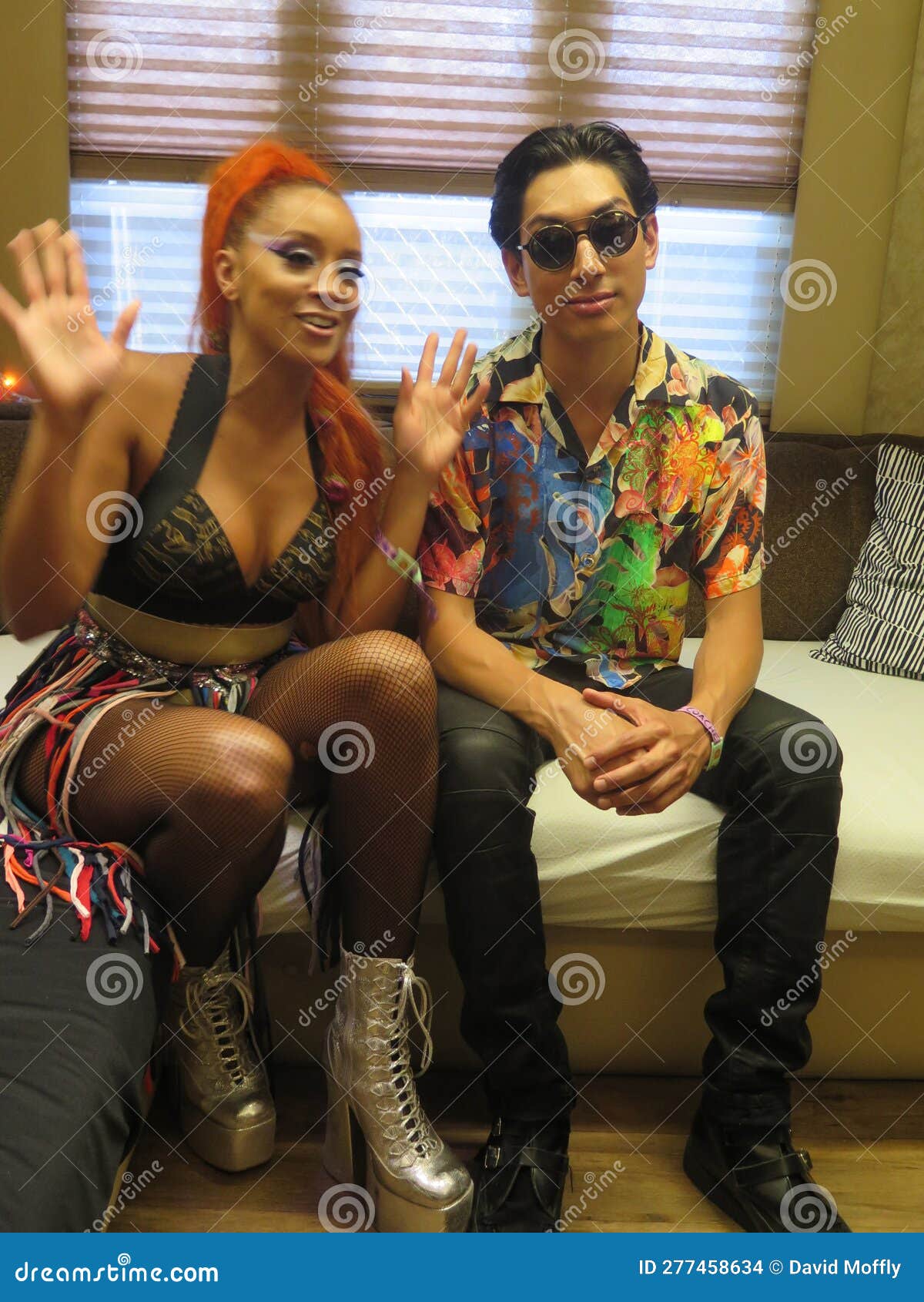 Lion Babe - Interview - Coachella Editorial Stock Image - Image of interview, holds: 277458634