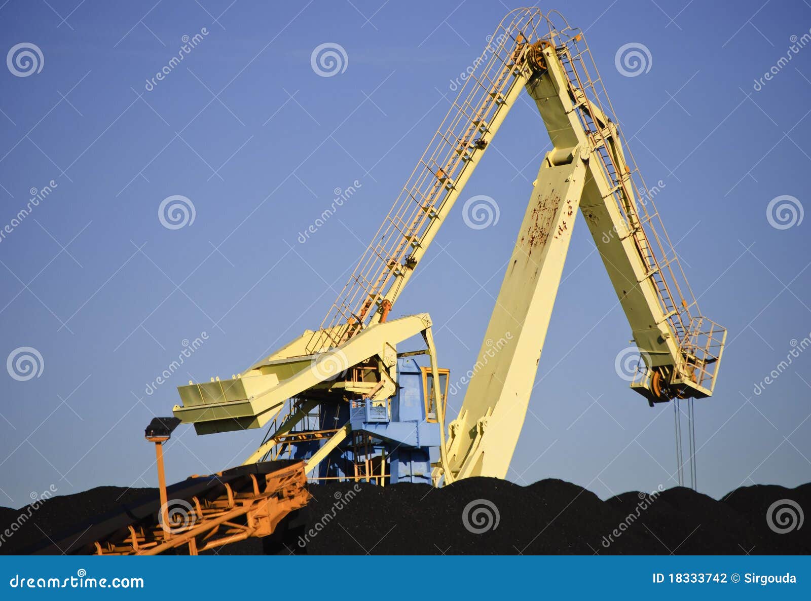 Coal loader stock photo. Image of loader, natural, mining - 18333742