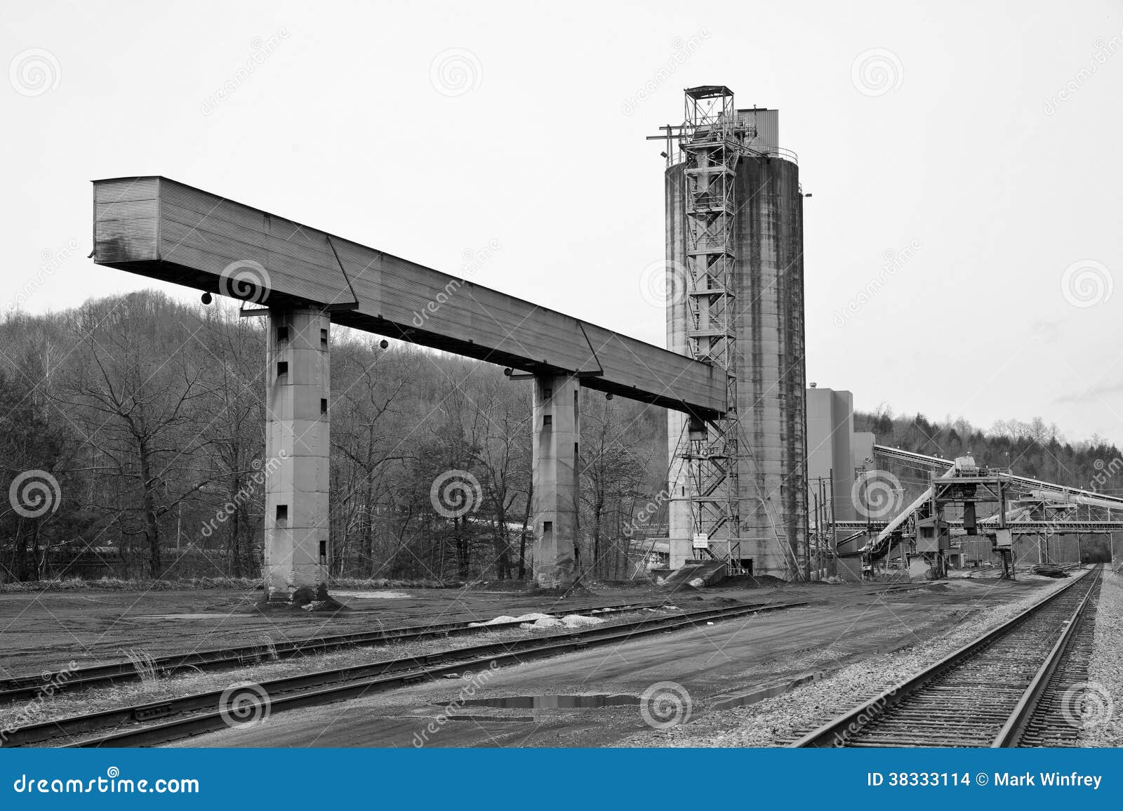 Coal Mining Tipple stock photo. Image of power, railroad - 38333114