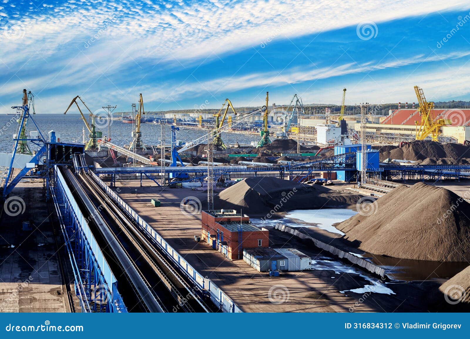 Coal Terminal Belt Conveyor System Moves Coal from Storage Yard To ...