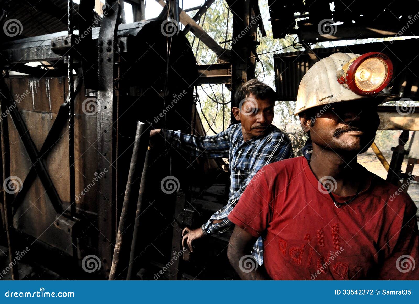 Coalmines Worker editorial photography. Image of engineer - 33542372