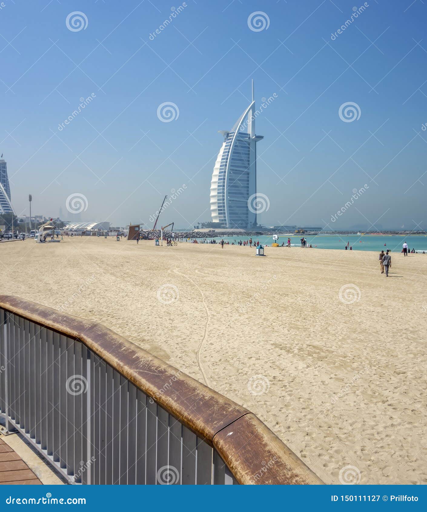 Coastal scenery in Dubai editorial photography. Image of water - 150111127