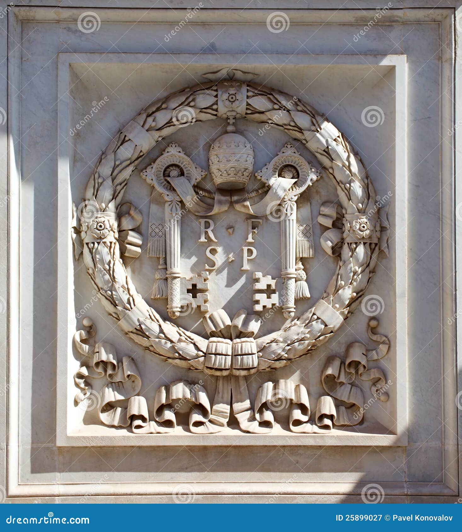 Coat of arms of Vatican editorial photography. Image of emblem - 25899027