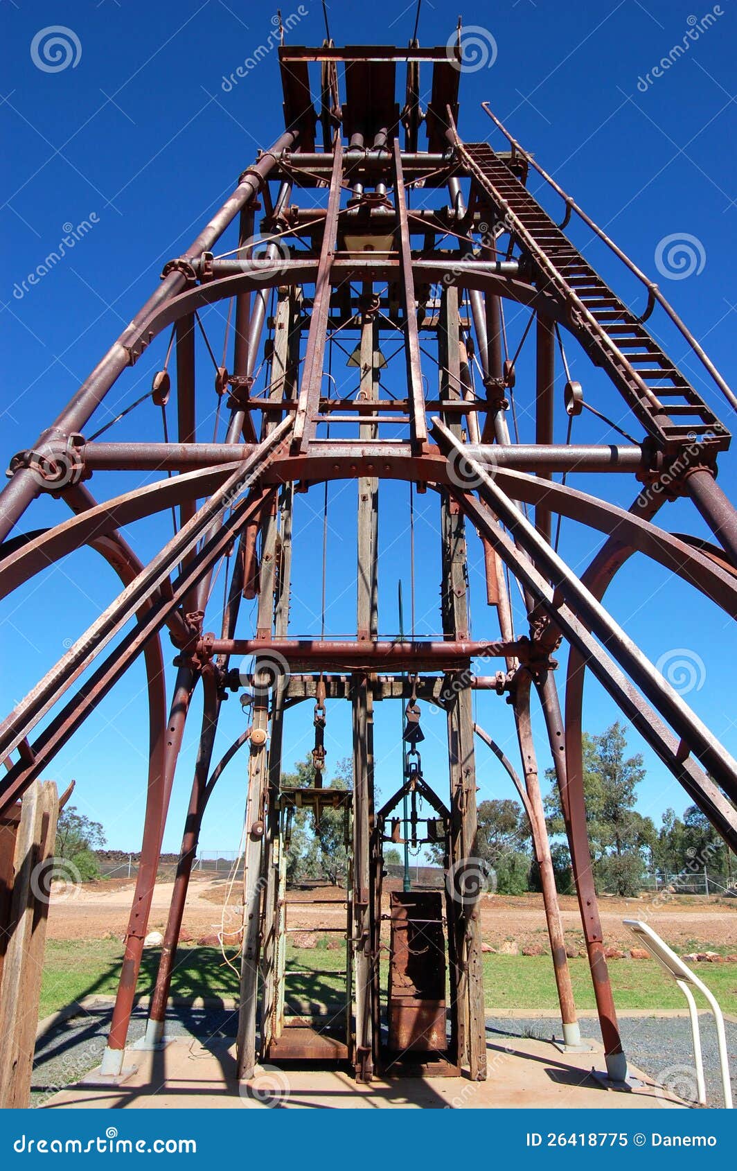 Cobar Gold Mine Monument Australia Stock Image - Image of gold, plant ...