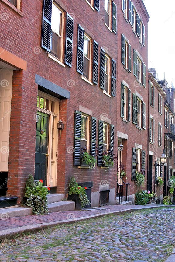 Cobblestone Street in Boston Stock Image - Image of steep, beacon: 3264237