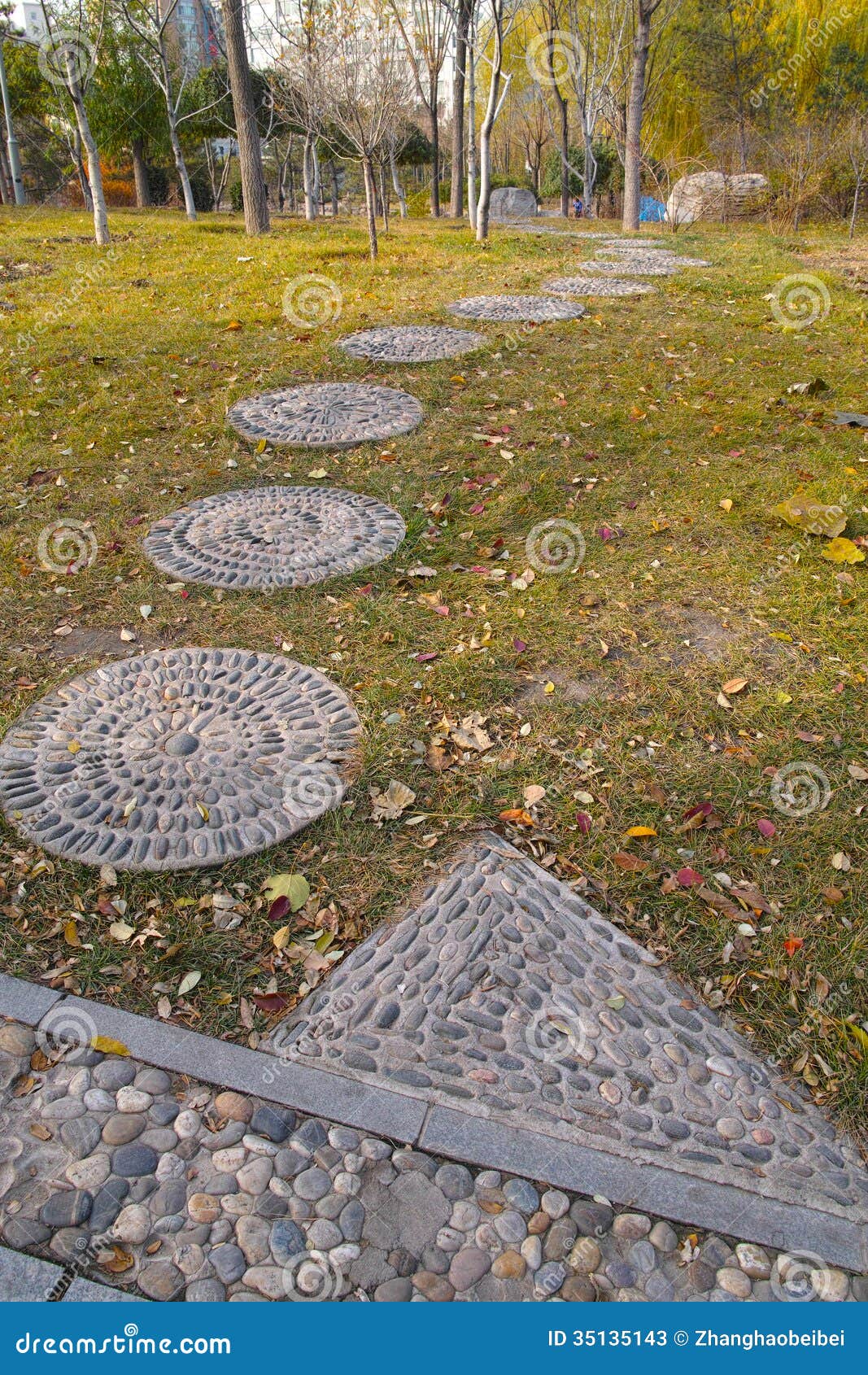 Cobblestone walkway stock image. Image of fall, footway - 35135143