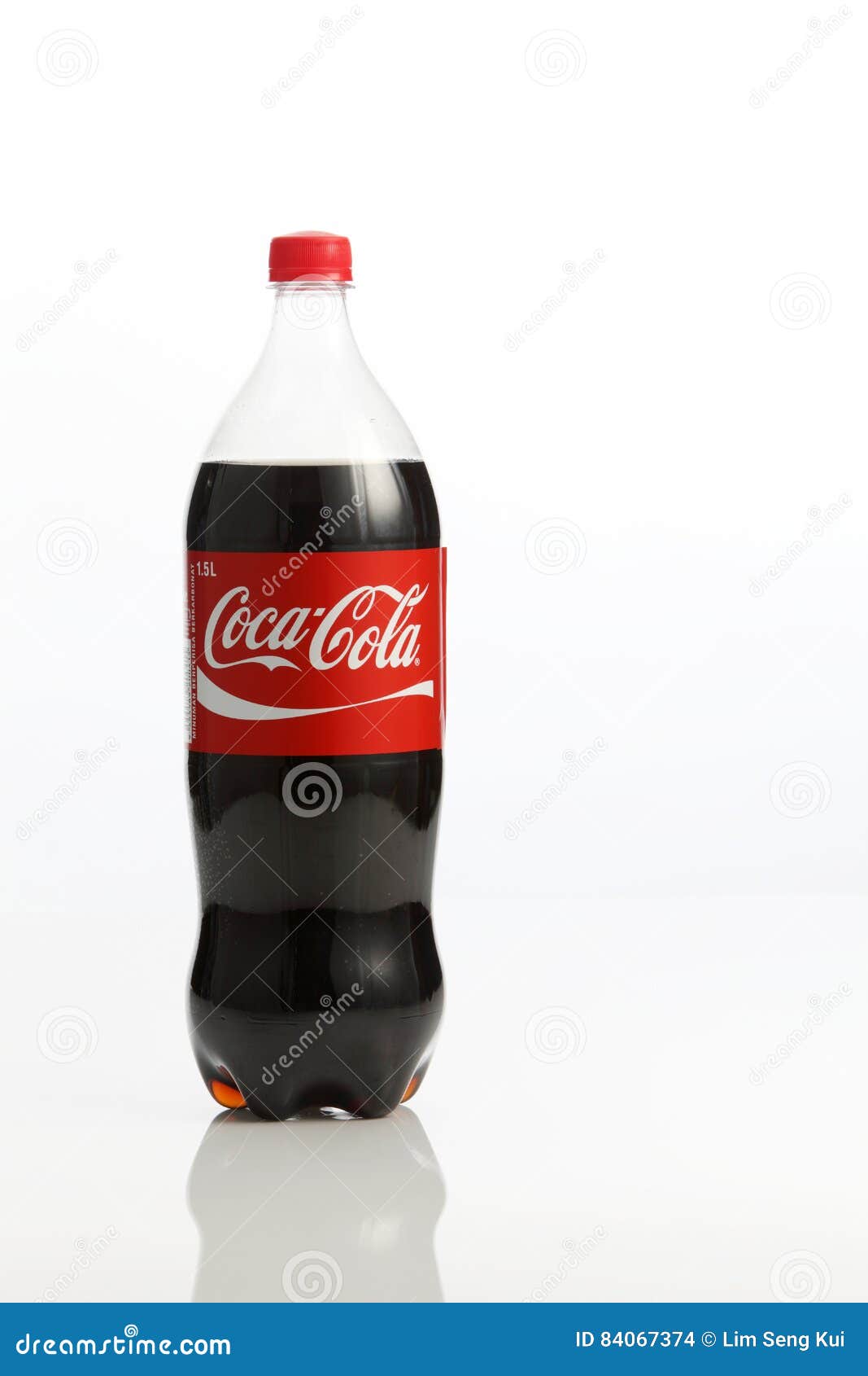 Coca-cola 1 5 litres image stock éditorial. Image du compagnie - 84067374