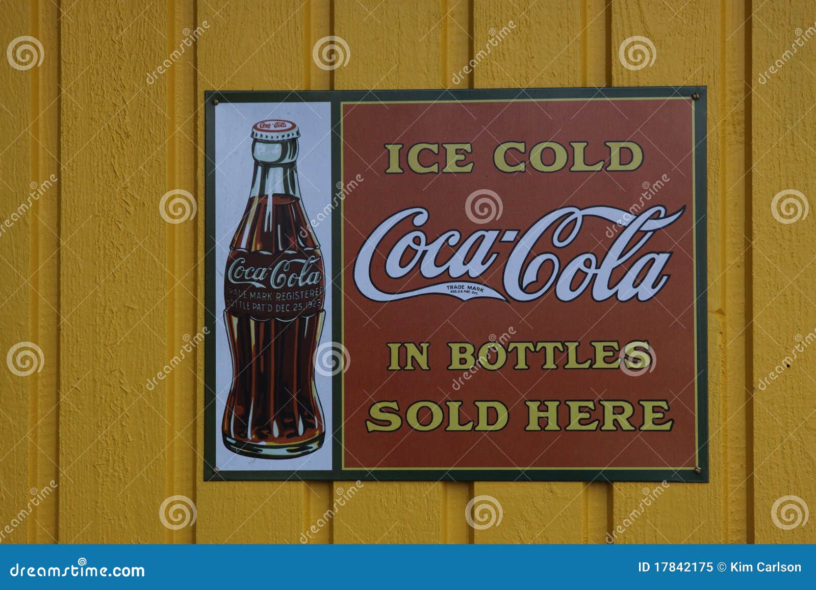 Coca-cola negli anni '50 immagine editoriale. Immagine di assetato ...