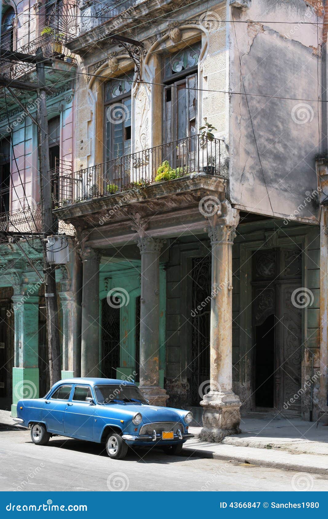 Coche Cubano De La Vendimia Imagen de archivo - Imagen de cubano ...