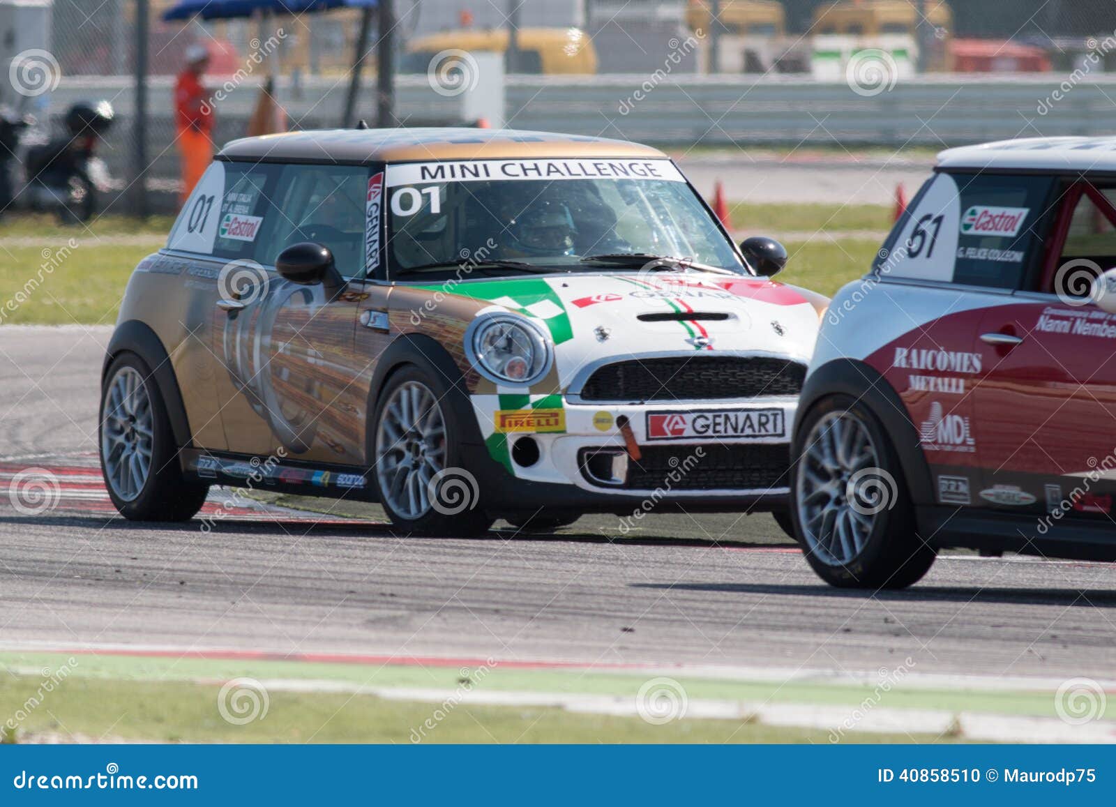 Coche De Carreras De Mini Cooper S Sv31 Imagen editorial - Imagen de ...