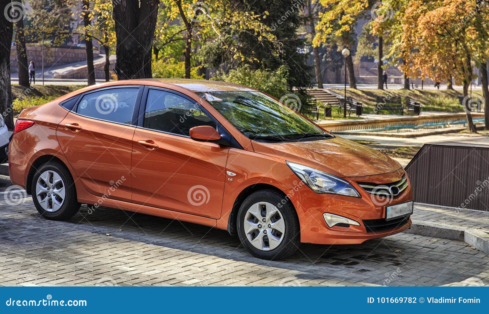 Coche De La Naranja De Hyundai Foto de archivo - Imagen de grande ...