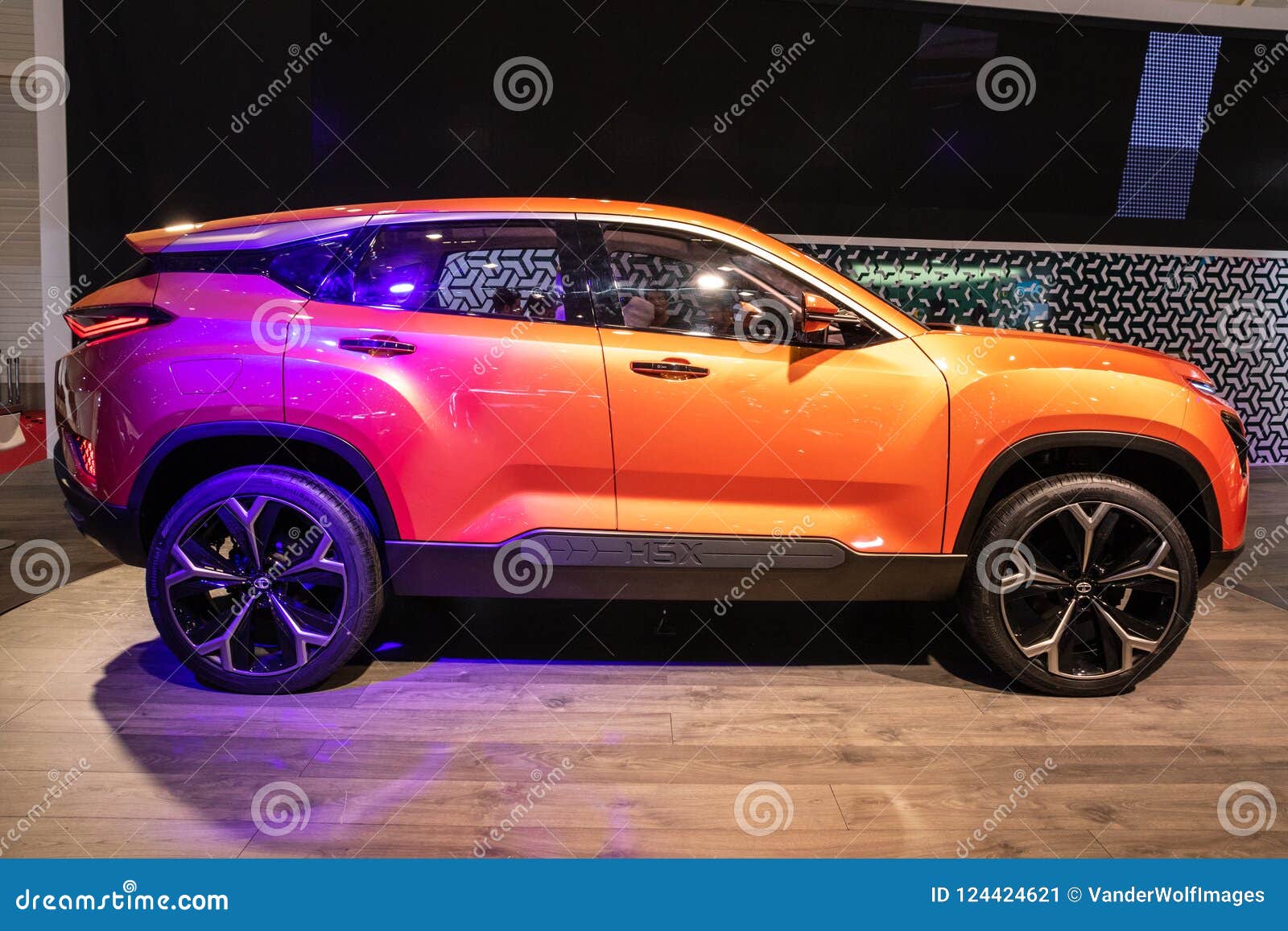 Coche De SUV Del Concepto De Tata H5X Foto editorial - Imagen de ...