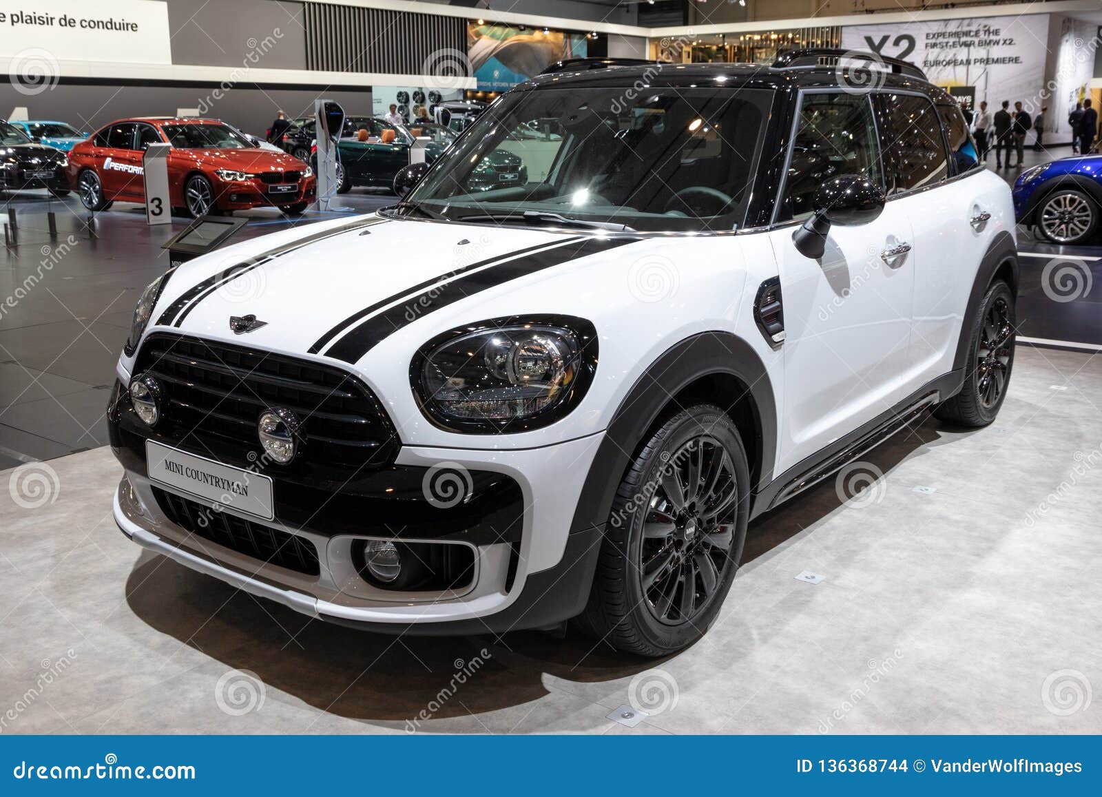 Coche Subcompact De SUV De La Cruce De Mini Cooper Mini Countryman ...