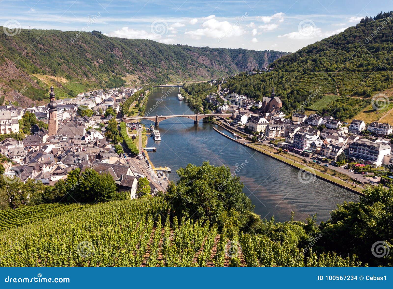 Cochem-Dorf am Mosel-Riverbank in Deutschland Stockfoto - Bild von ...