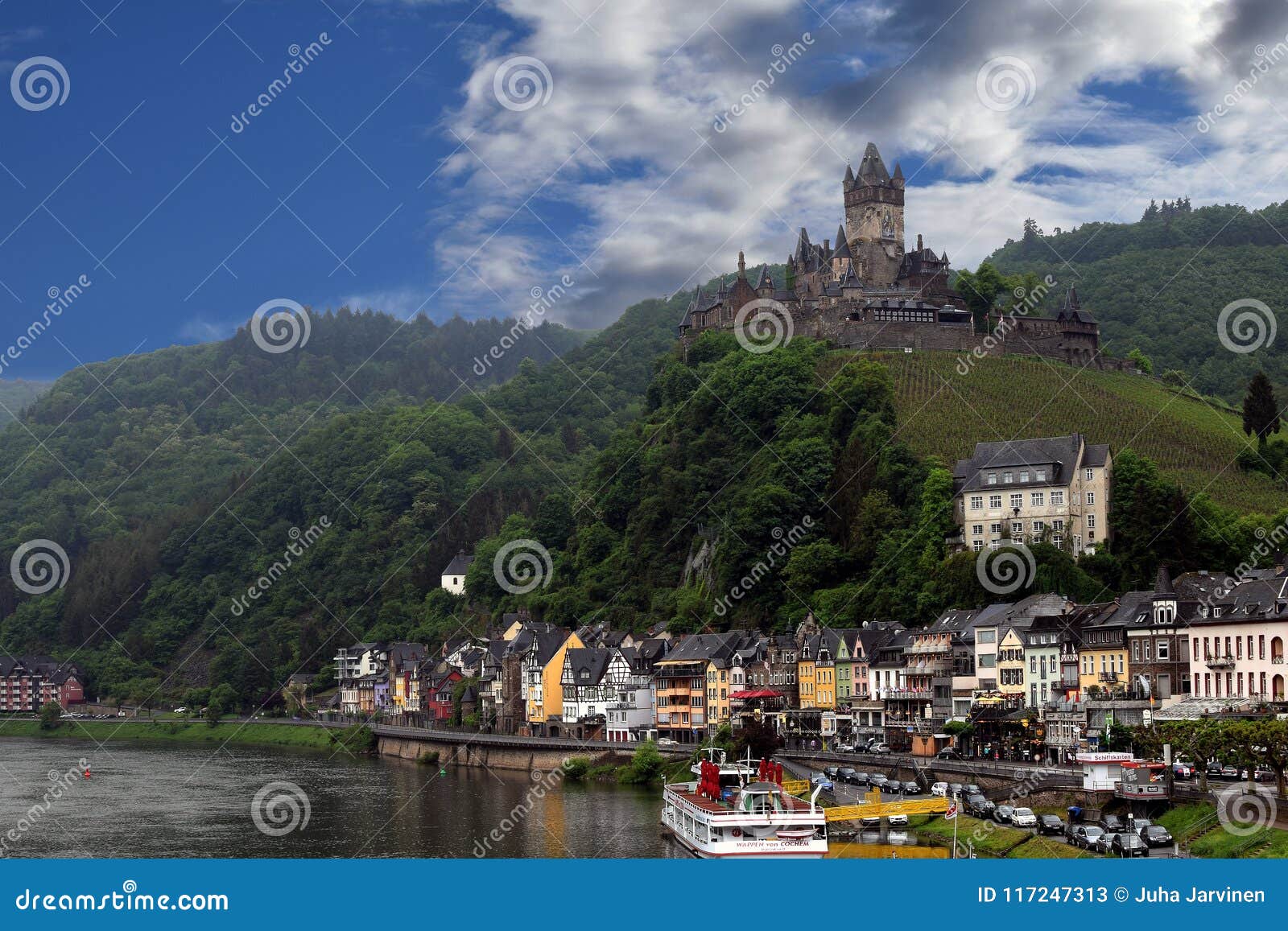 COCHEM TYSKLAND - Maj 13, 2018: Stad Av Cochem Redaktionell Arkivfoto ...