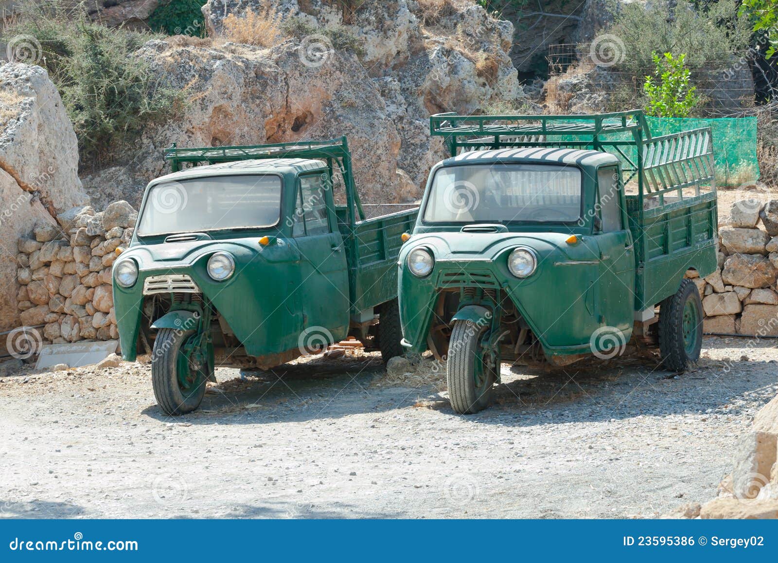 Coches des tres ruedas foto de archivo. Imagen de pista - 23595386
