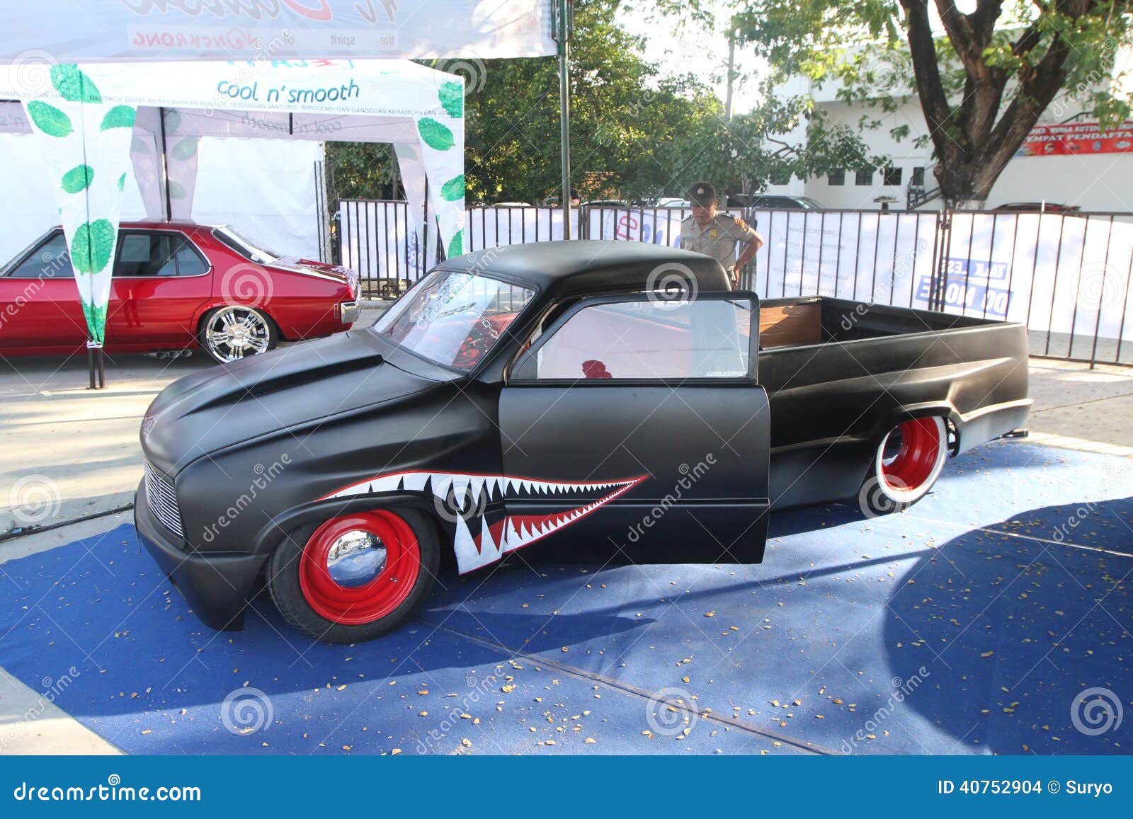 Coches modificados imagen de archivo editorial. Imagen de central ...