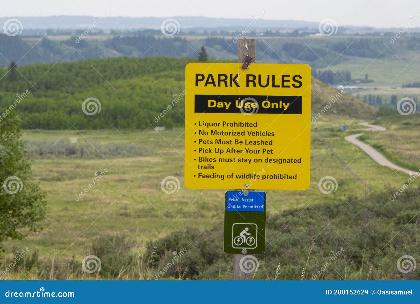 A Sign with Park Rules at the Glenbow Ranch Provincial Park Editorial ...
