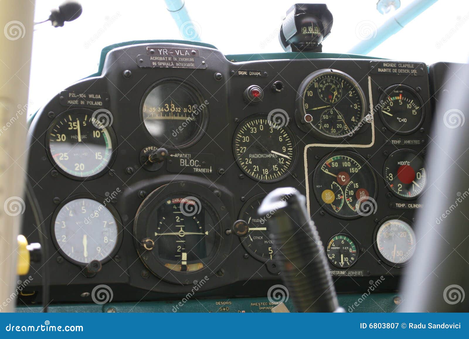 Cockpit stock image. Image of analog, aviation, gadget - 6803807