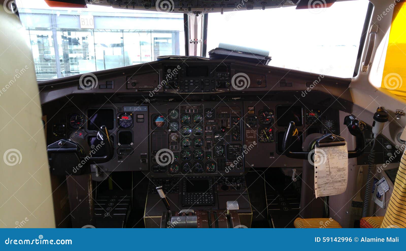 Cockpit editorial photo. Image of avion, atr72, plane - 59142996