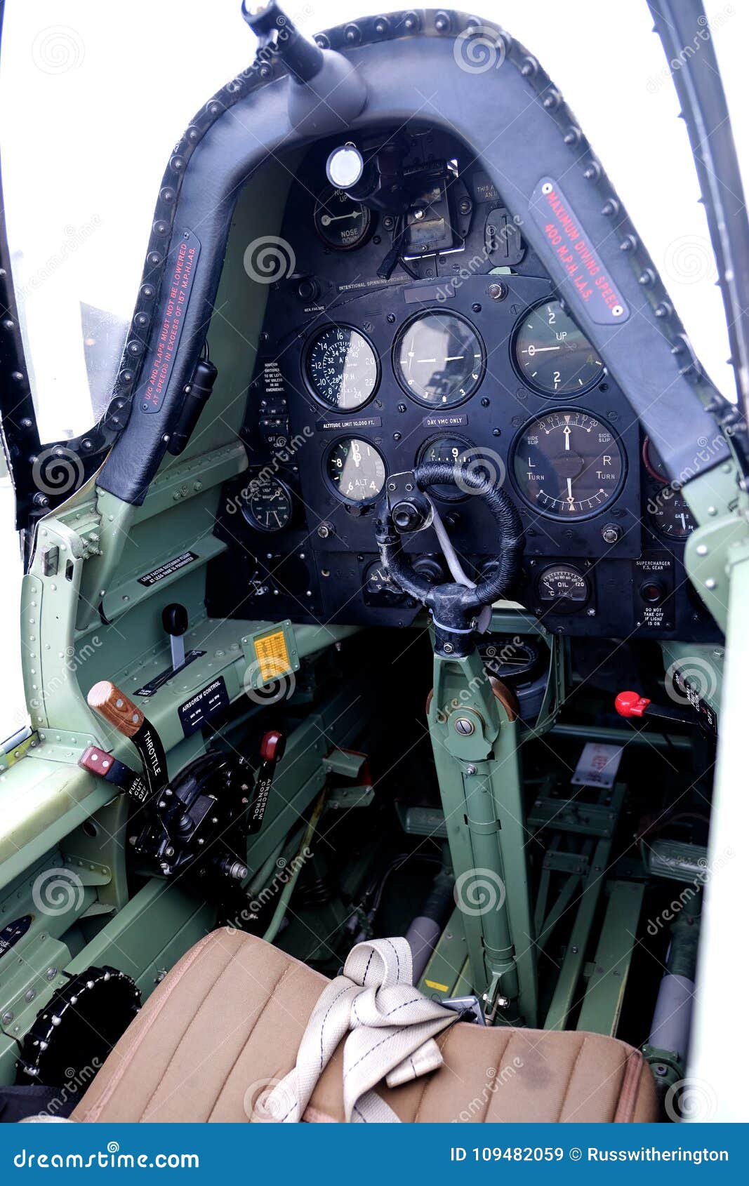 A Spitfire Cockpit editorial stock image. Image of plane - 109482059