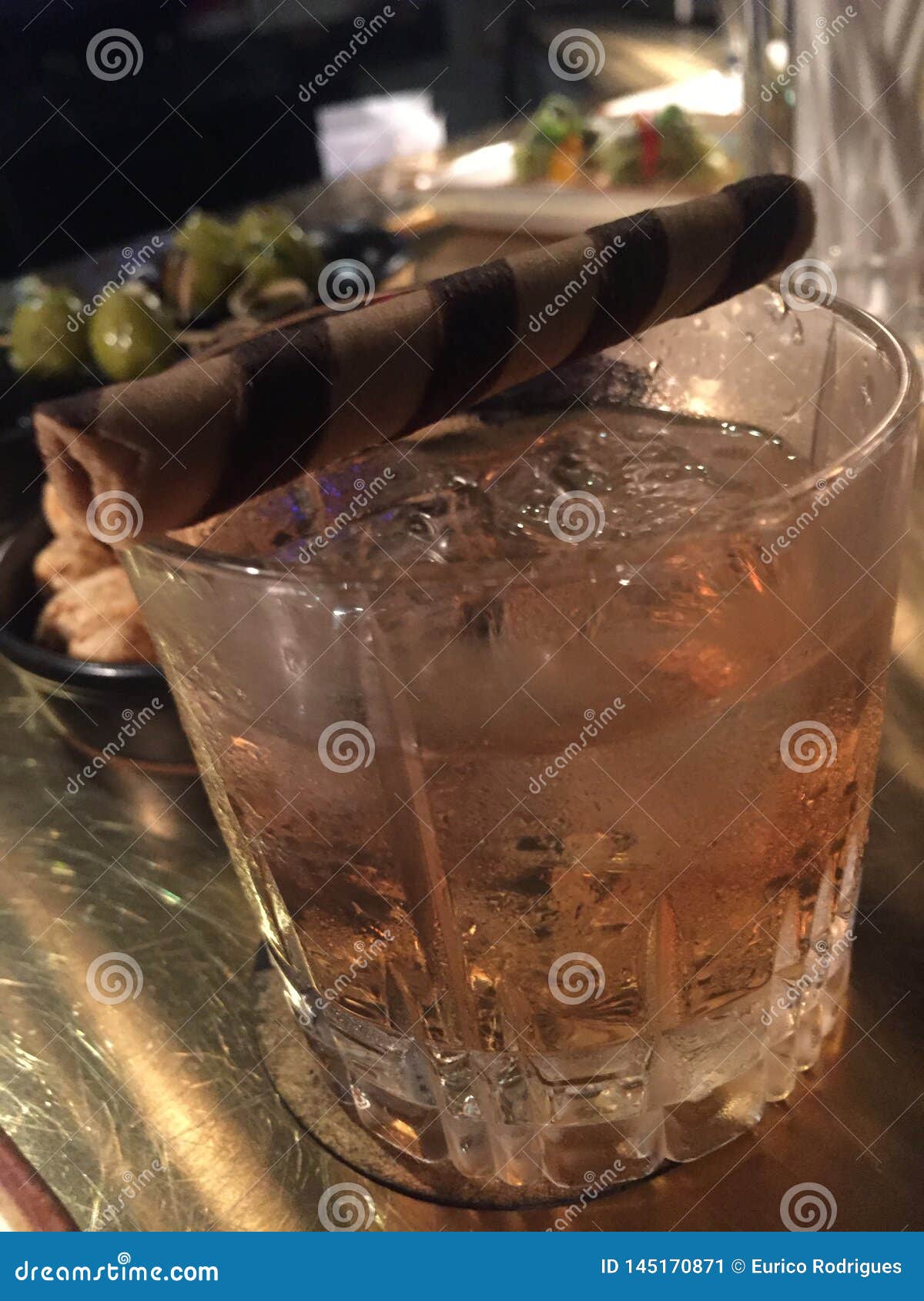 Cocktail or Alcoholic Mixed Drink Editorial Photo - Image of alcoholic ...