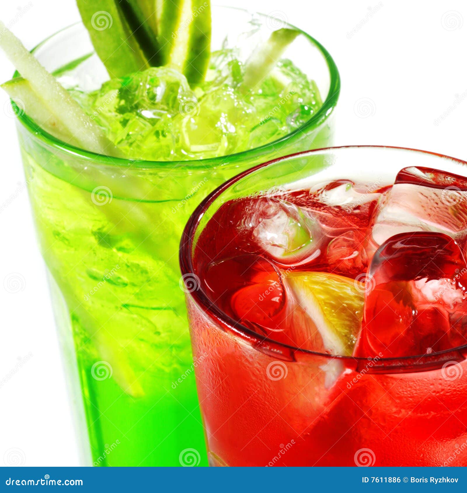 Cocktail alcolici fotografia stock. Immagine di chiusura - 7611886