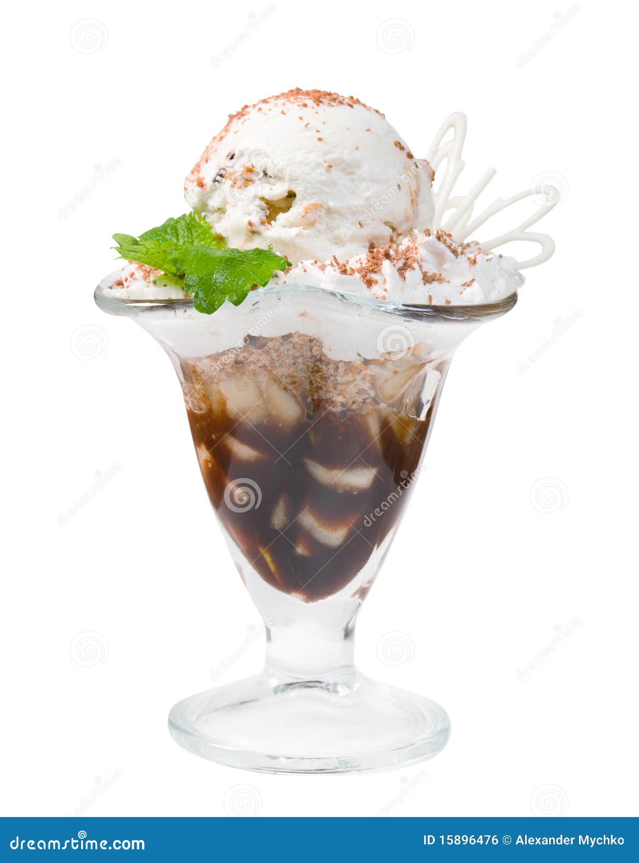 Cocktail con gelato. fotografia stock. Immagine di chiusura - 15896476
