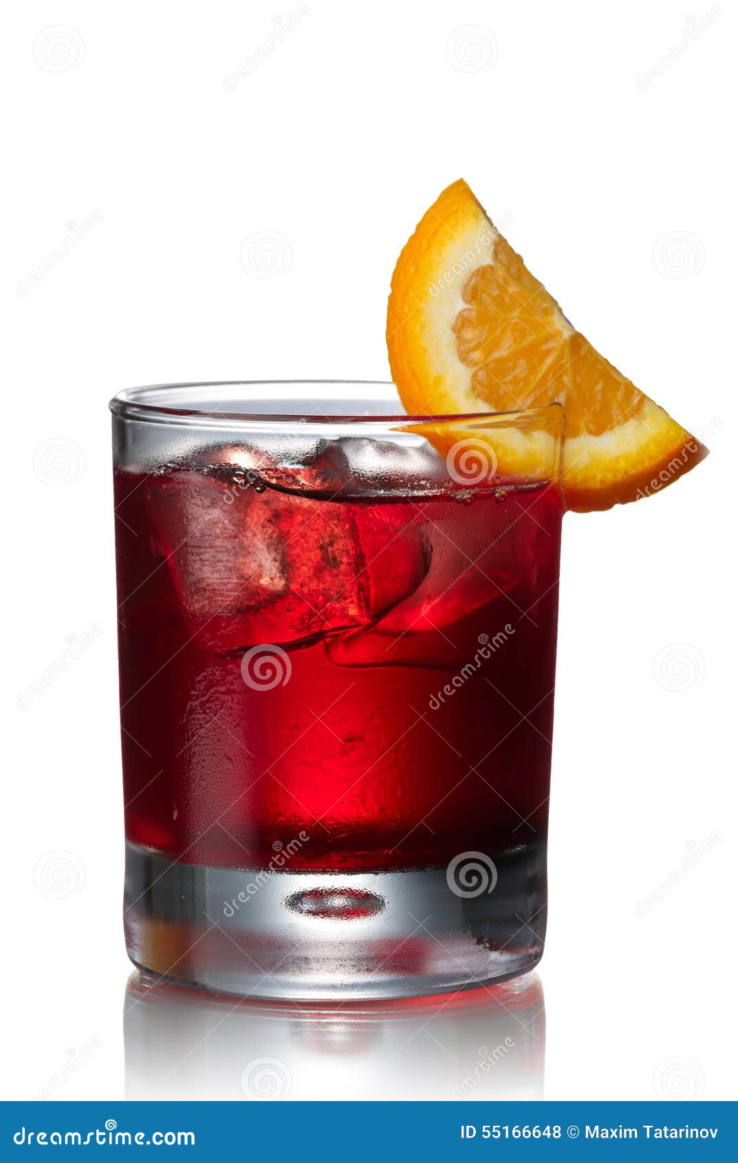 Cocktail D'alcoolique De Negroni Photo stock - Image du isolement ...