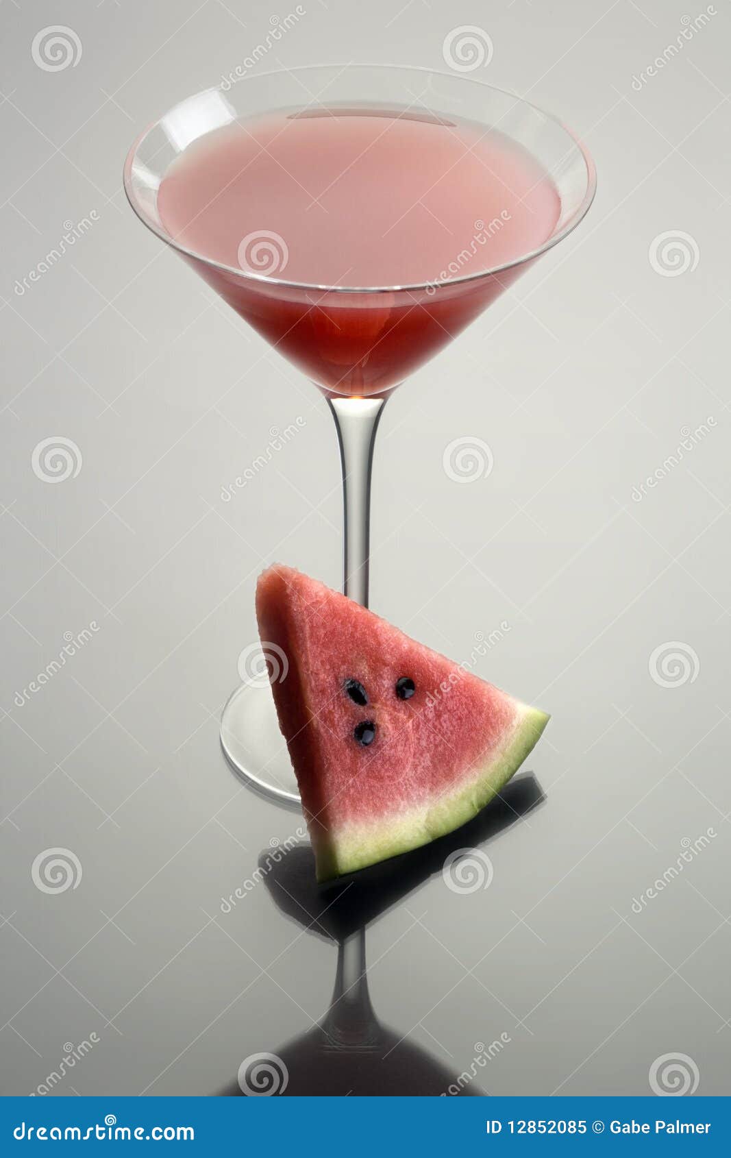 Cocktail Del Martini Dell'anguria Immagine Stock - Immagine di alcool ...