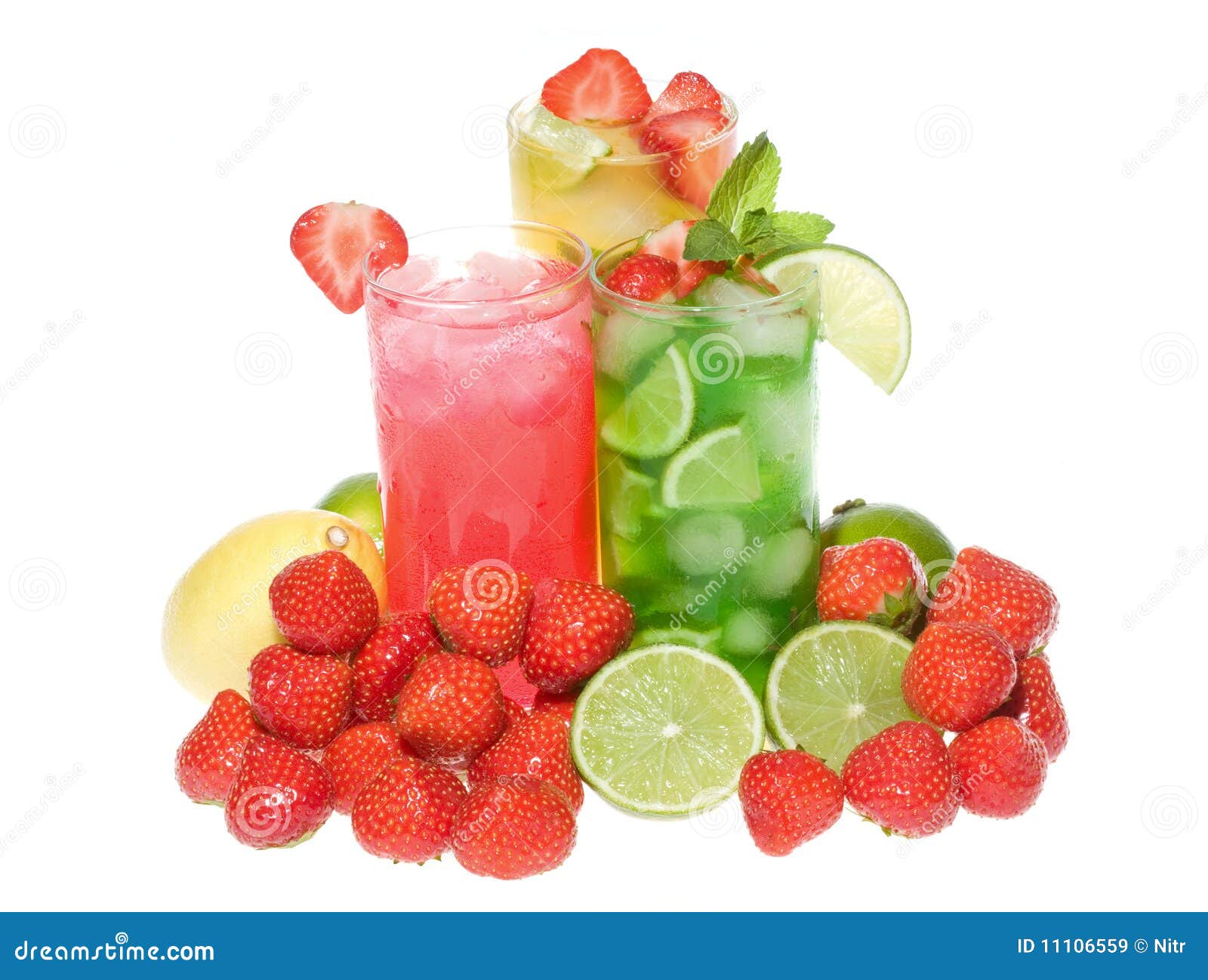 Cocktail Di Frutta Con La Fragola E La Menta Immagine Stock - Immagine ...