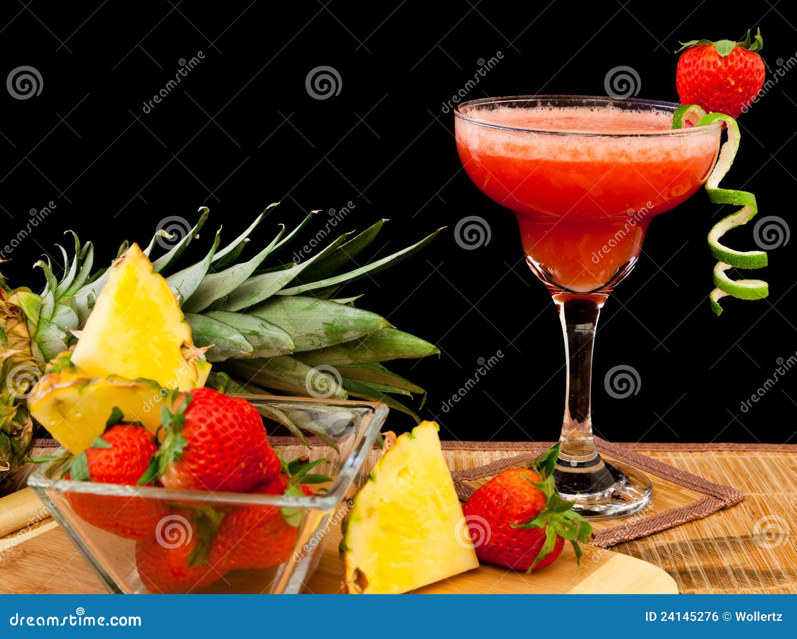 Cocktail Di Frutta Tropicale Fotografia Stock - Immagine di ingredienti ...
