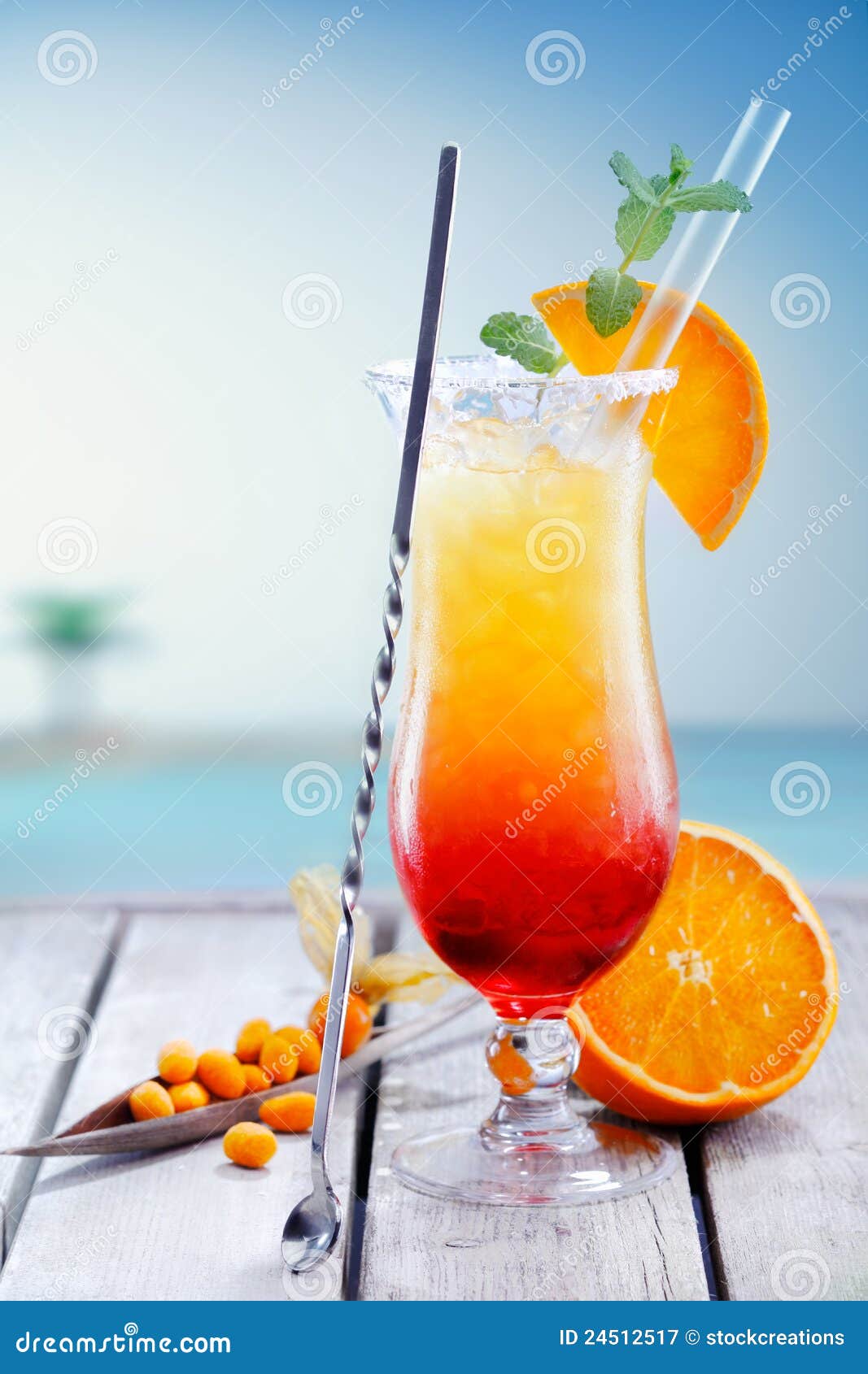 Cocktail Exotique De Lever De Soleil De Tequila Image stock - Image du ...