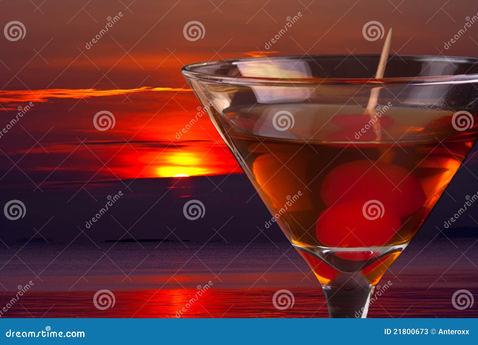 Cocktail and sunset stock image. Image of glass, summer - 21800673
